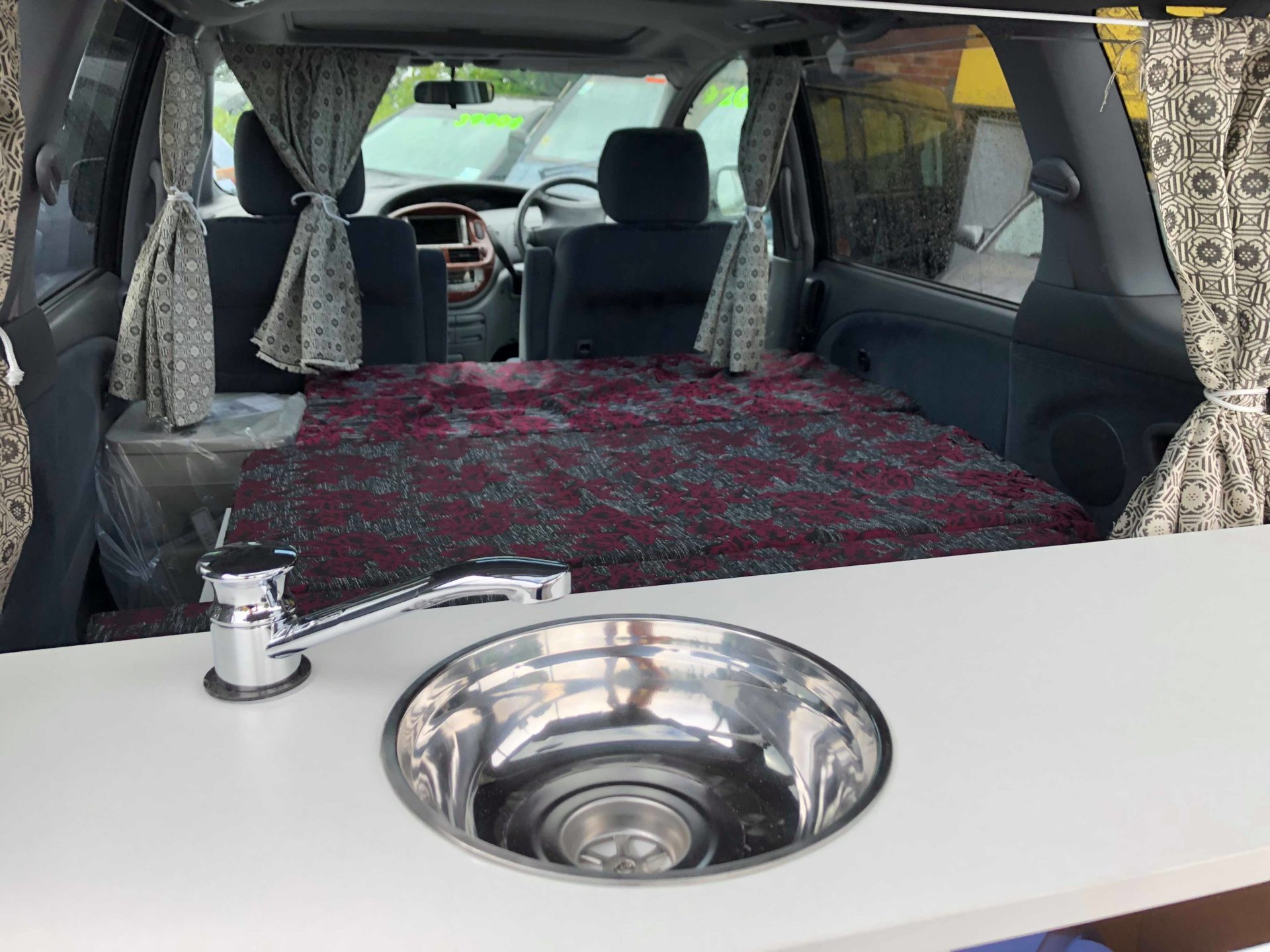 Self-Contained Campervans in New Zealand | Travel Cars NZ